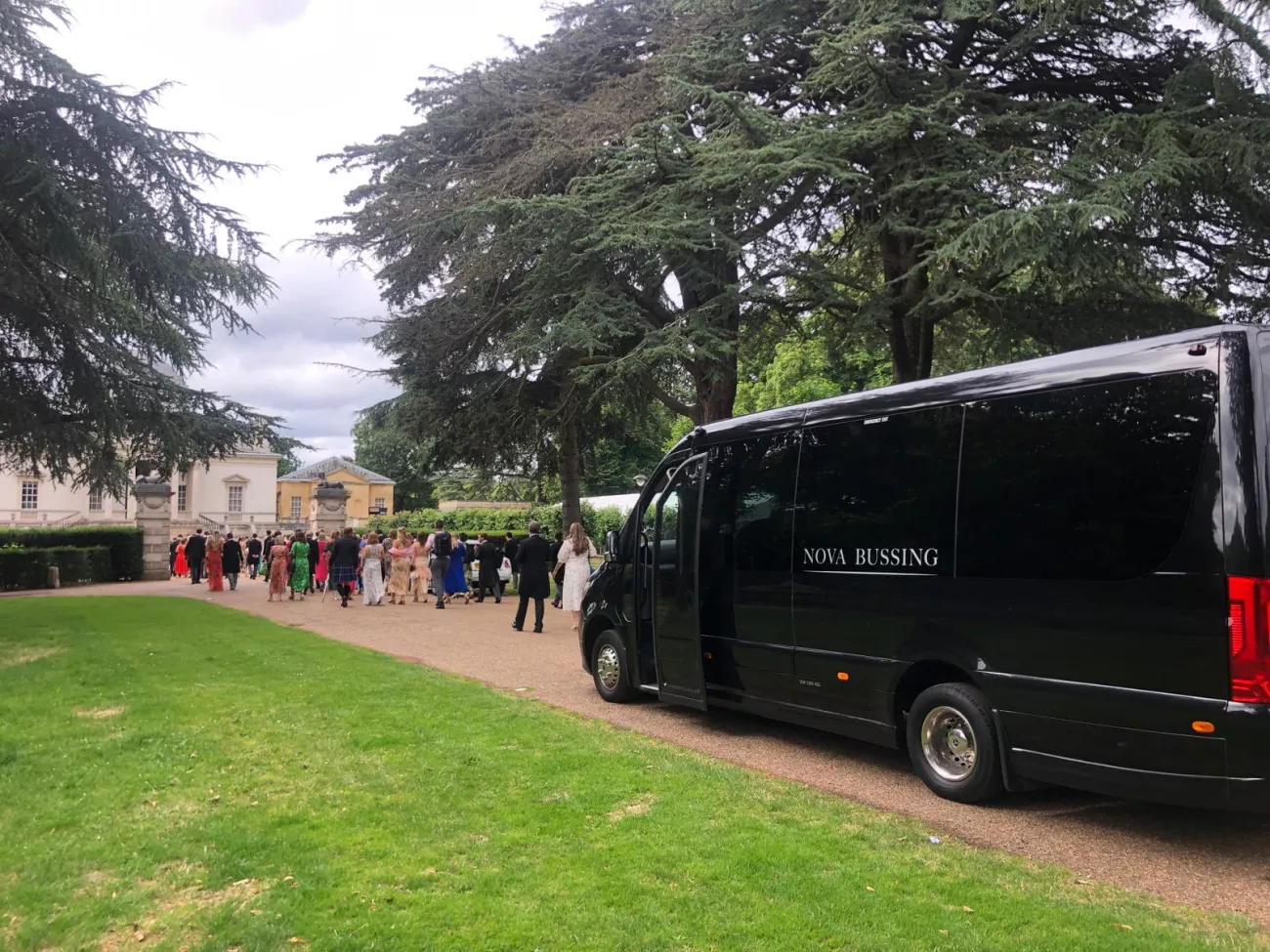 Mercedes Benz Luxury 16 Seater Minibus with Tables